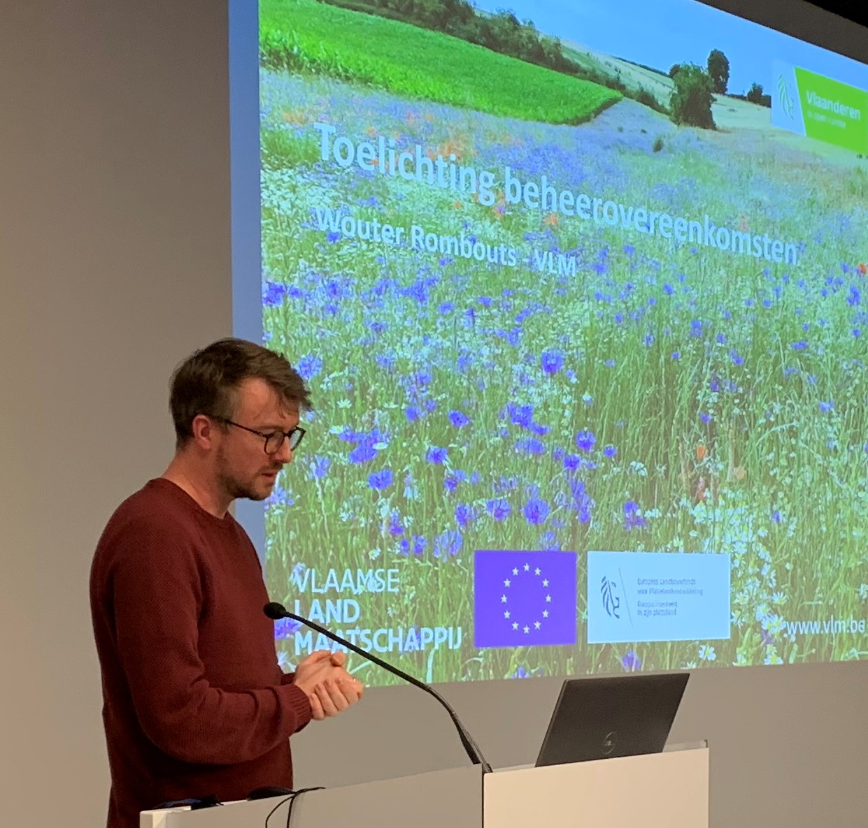 Presentaties VLM-infosessies over beheerovereenkomsten en BEESPOKE tijdens Agriflanders ...